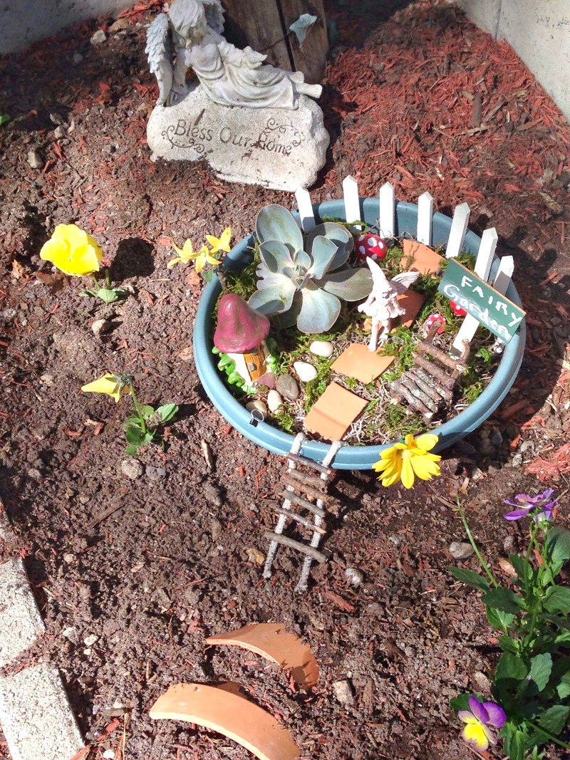 How To Make An Adorable DIY Fairy Garden