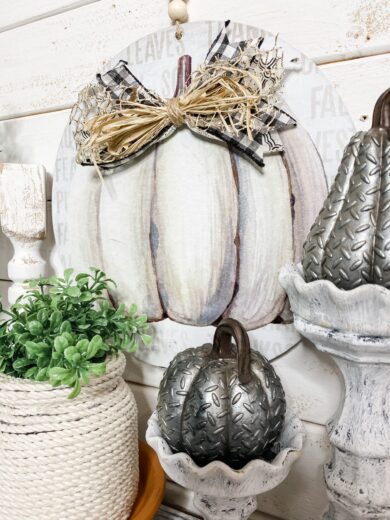 31 Fun DIY Fall Signs That You Can Easily Recreate!