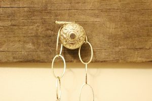 DIY Pallet Necklace Holder With Vintage Knobs - Our Crafty Mom