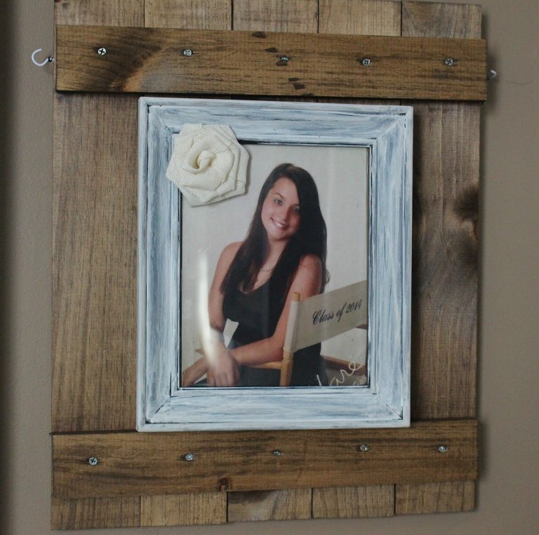 How To Make DIY Rustic Frames With Scrap Wood