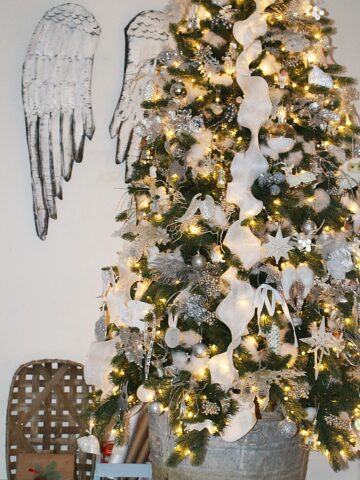 Outdoor Christmas Front Entry Ideas - Our Crafty Mom