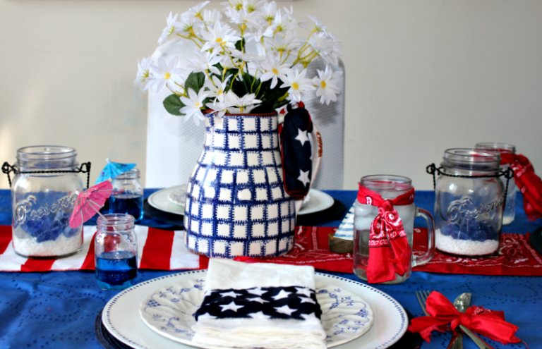 Easily Create A Fun And Inexpensive Patriotic Tablescape