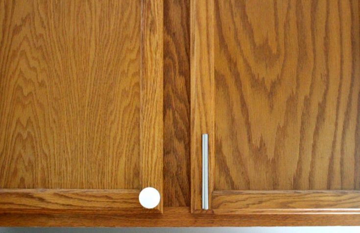 Easy Kitchen Cabinet Update With Sleek, Modern Hardware