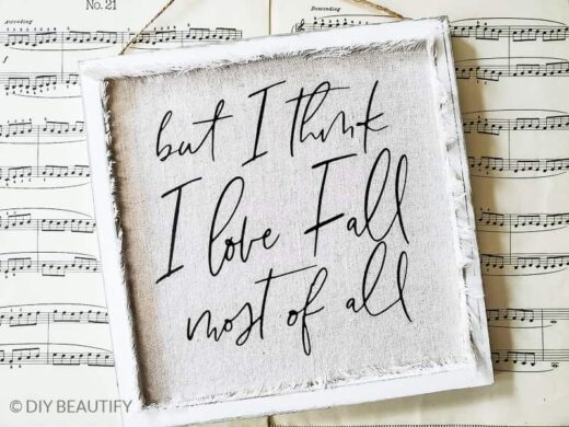 31 Fun DIY Fall Signs That You Can Easily Recreate!