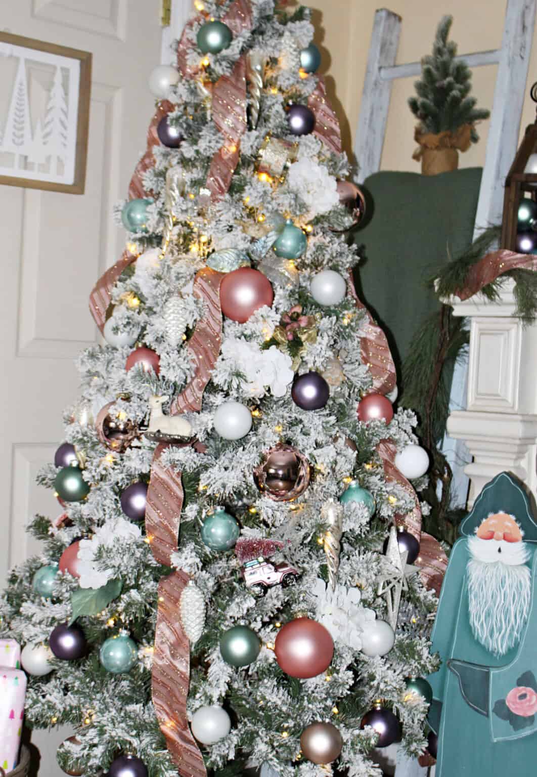 Pretty Pastel Themed Christmas Tree (Christmas Tree Decor Blog Hop)