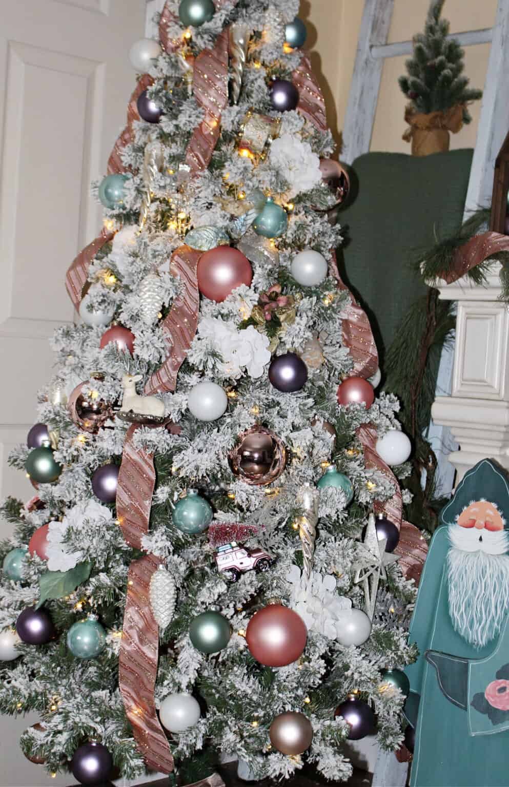 Pretty Pastel Themed Christmas Tree (Christmas Tree Decor Blog Hop)