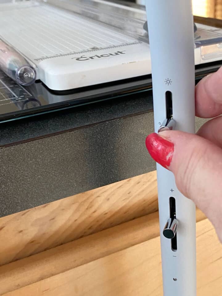 Cricut Bright 360 LED Lamp (Everything You Need to Know)