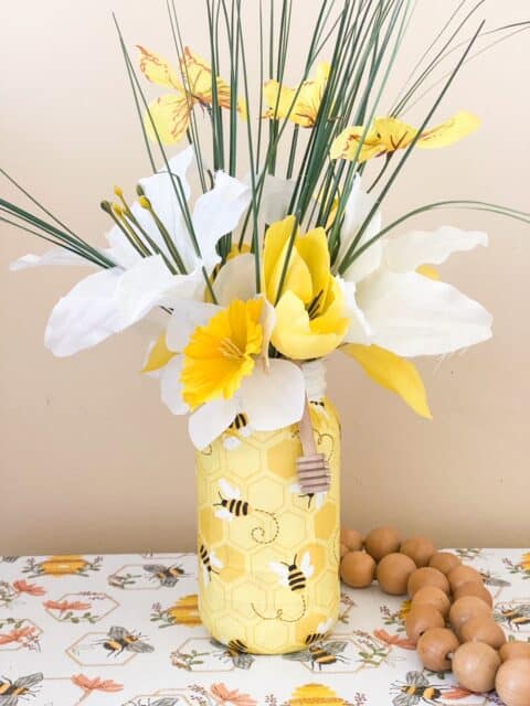 15 Super Cute Bee Decorations You Can Easily Make Yourself