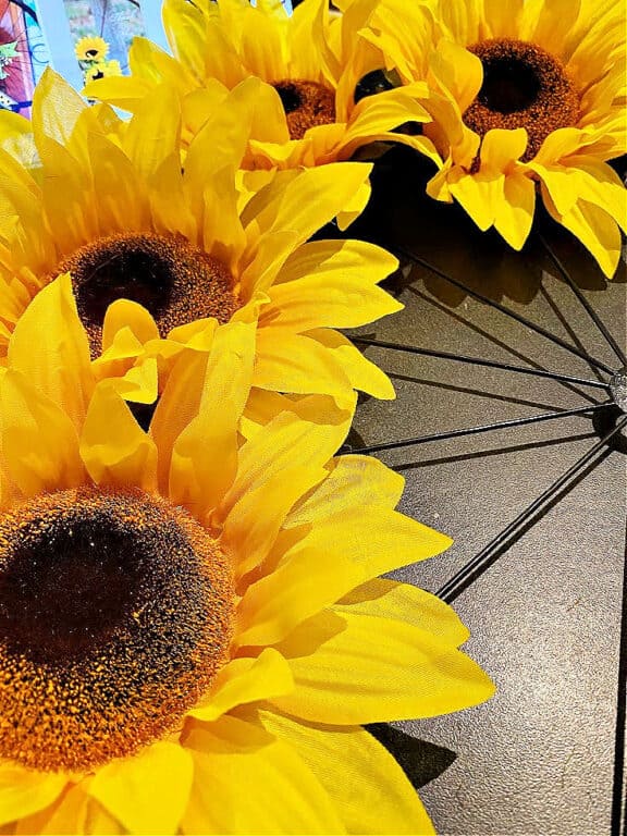 How to Make a Beautiful Bicycle Tire Sunflower Wreath - Thrifty Style Team