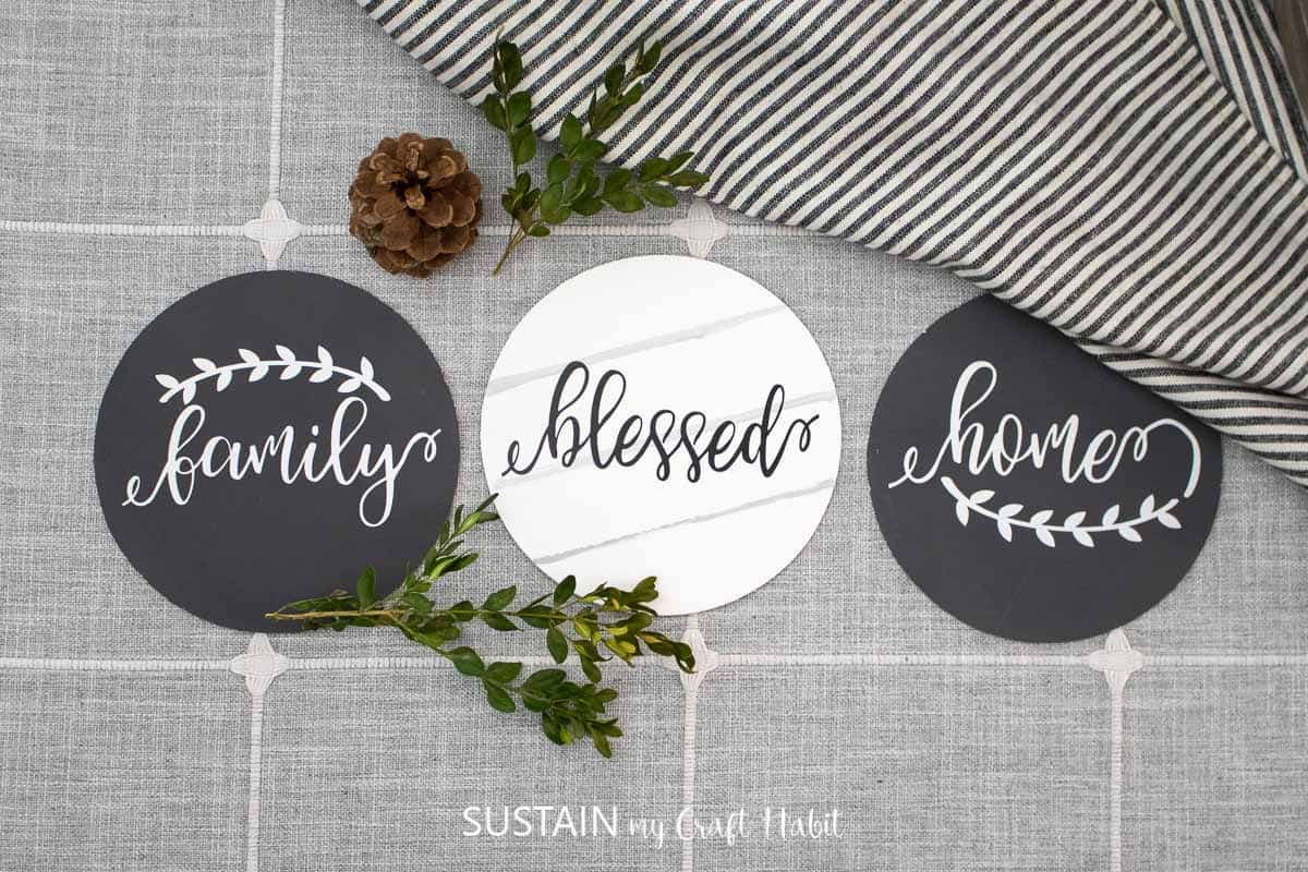 25 Festive Fall Signs That You Can Easily DIY