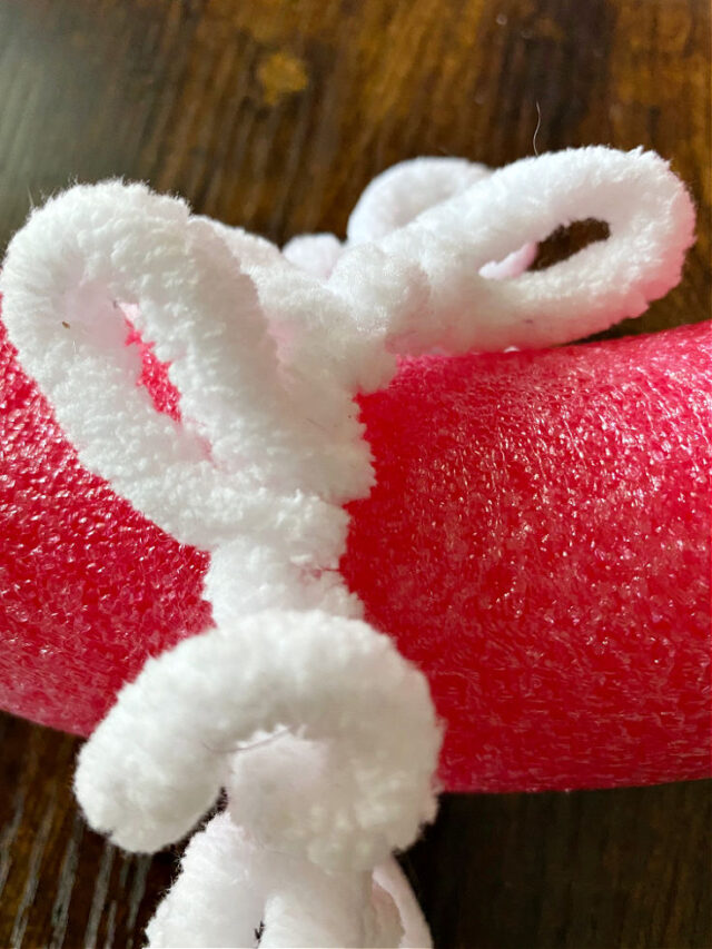 Easy Loop Yarn Wreath for Fall with Velvet Pumpkins