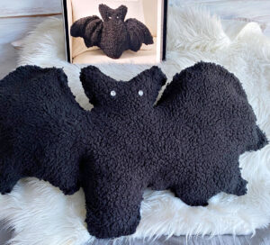How To Make A Halloween Bat Pillow (Pottery Barn Dupe)