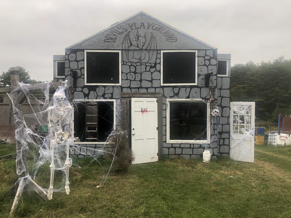 10 Spooky Places To Visit in New Hampshire For Halloween