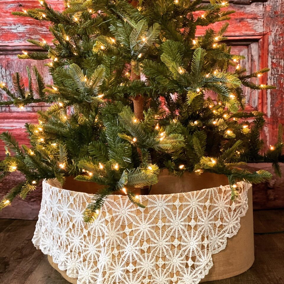 15 DIY Christmas Tree Collar Ideas For Any Style Tree 2025