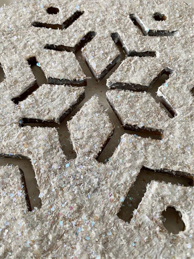 Make A Gorgeous Glitter Wooden Snowflake For Winter Decor