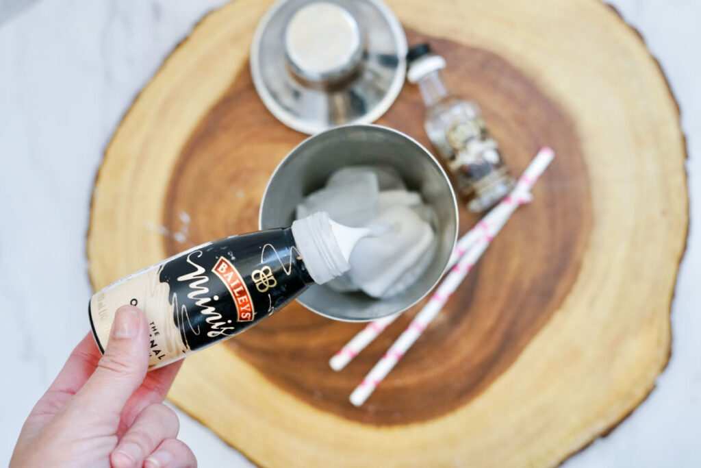 Make Boozy Cadbury Eggs Easter Shots For The Adults To Enjoy