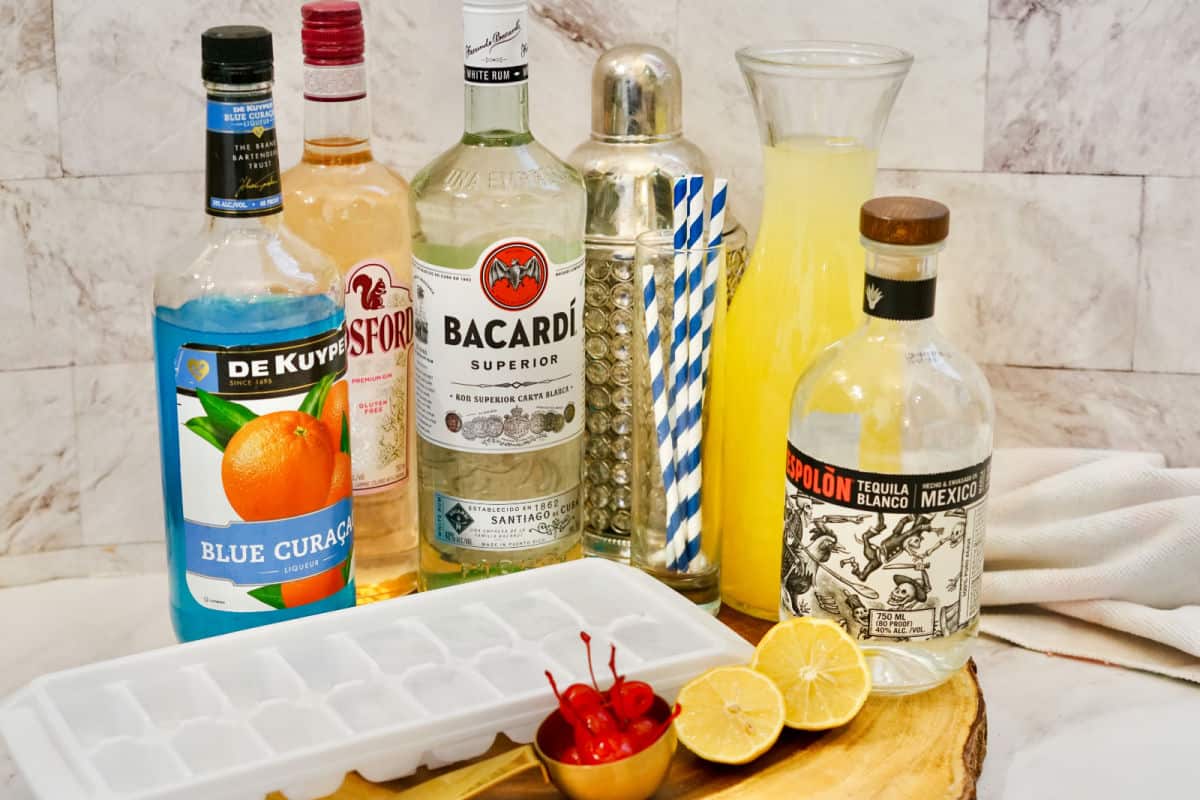 Delightful Recipe For The Ultimate Blue Long Island Iced Tea