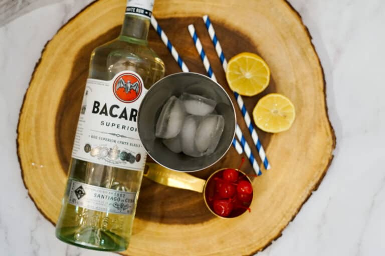 Delightful Recipe For The Ultimate Blue Long Island Iced Tea