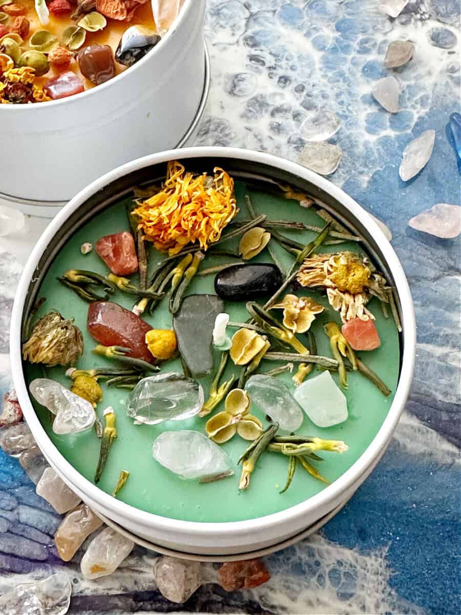 Make Your Own Stunning Crystal Candles With Simply Earth Oils