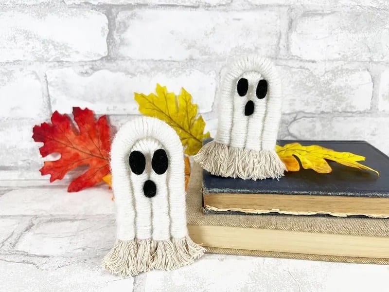 17 DIY Halloween Ghost Decorations That are Cute Not Scary