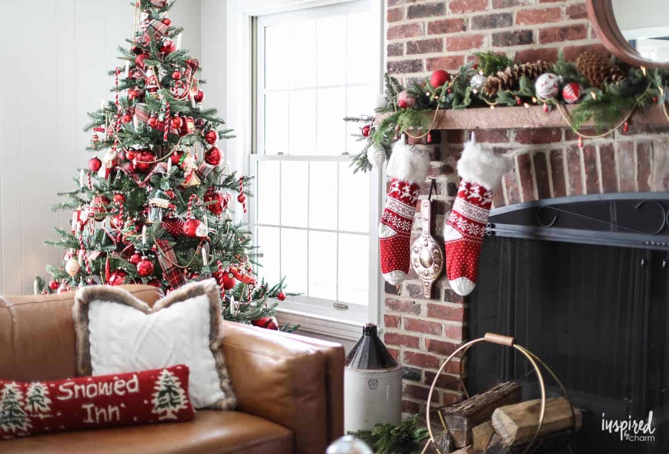 45+ Beautiful Christmas Tree Themes To Inspire You 2025