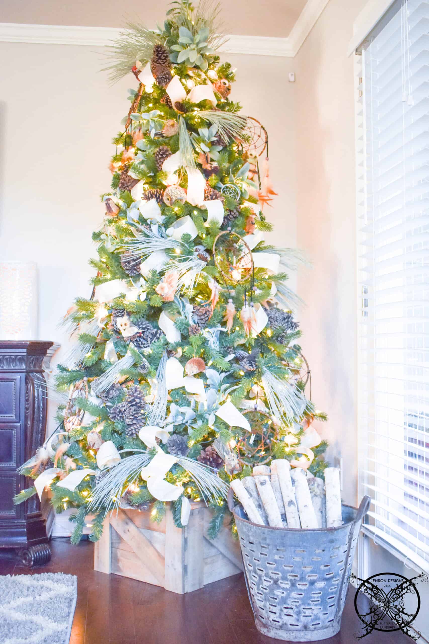 41 Beautiful Christmas Tree Themes To Inspire You 2023