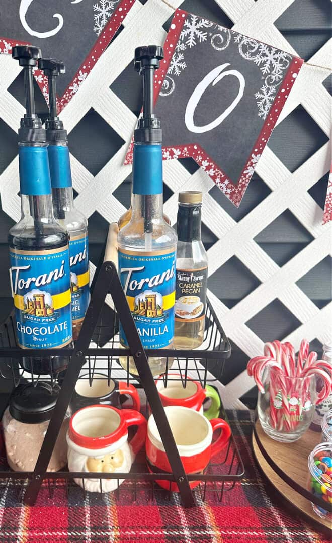 Cozy Balcony Decor for Christmas with Hot Cocoa Bar