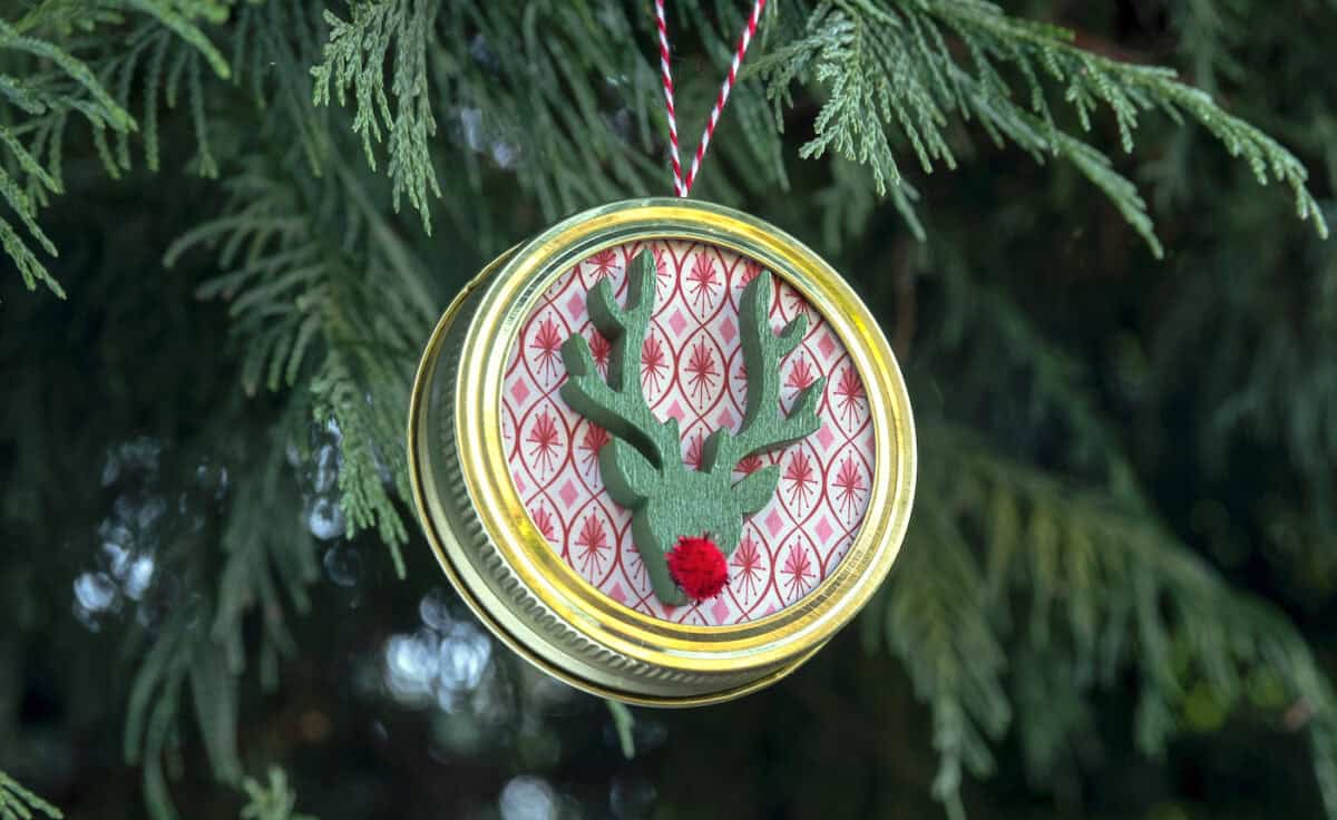 15 Creative Ways to Craft with Mason Jar Lids