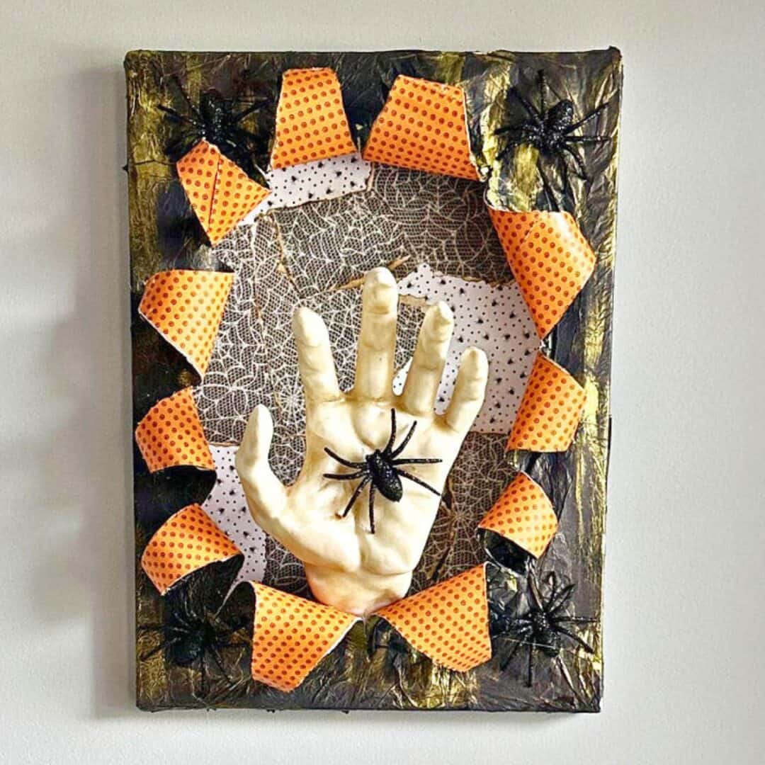 25 DIY Halloween Signs with Tutorials for Halloween Fun!