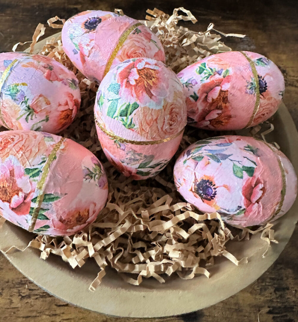 How to Make Beautiful Decoupage Easter Eggs (Easy Tutorial)