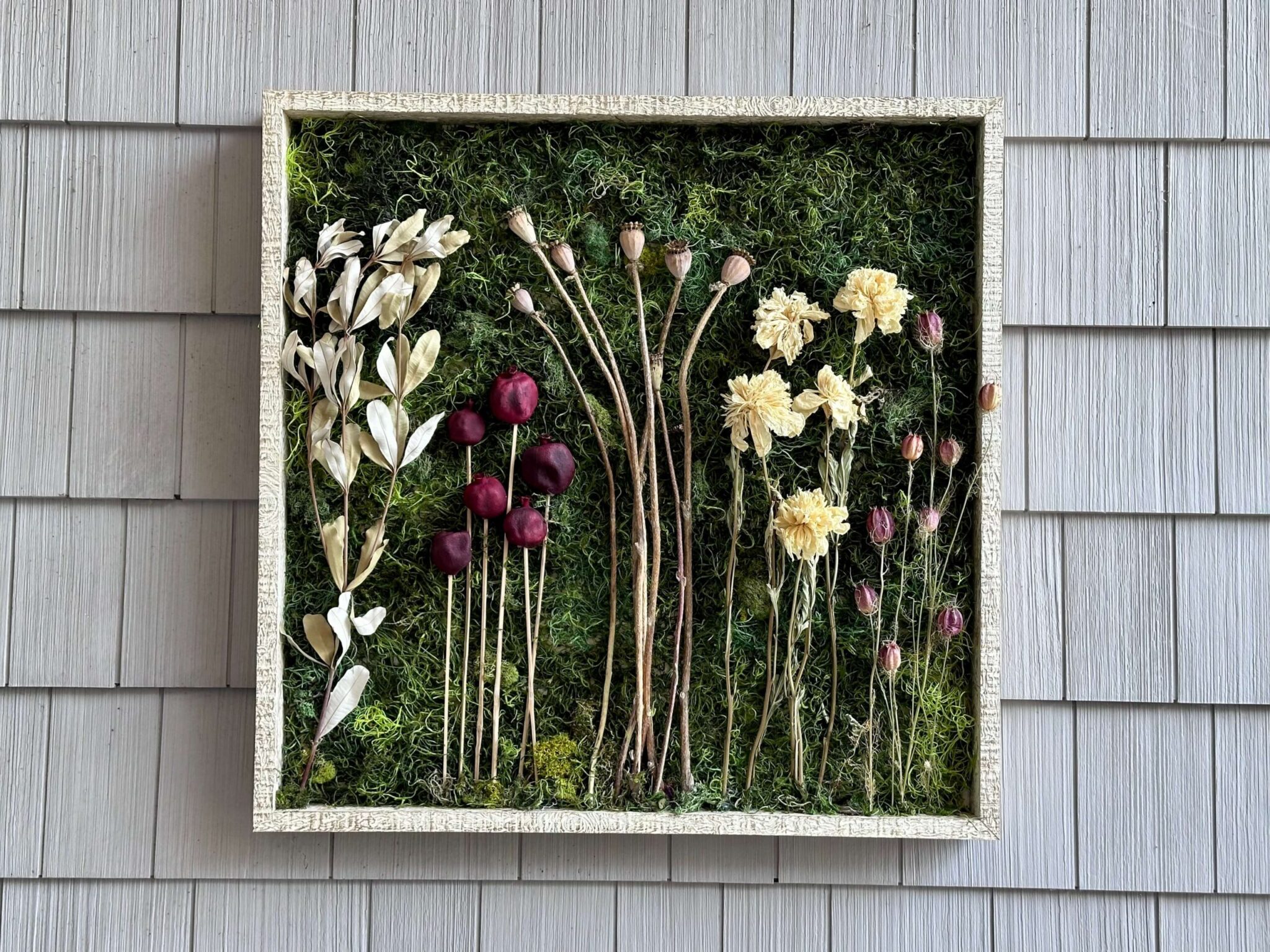 19 Stunning Pressed Flower Craft Ideas to Bring Nature Indoors