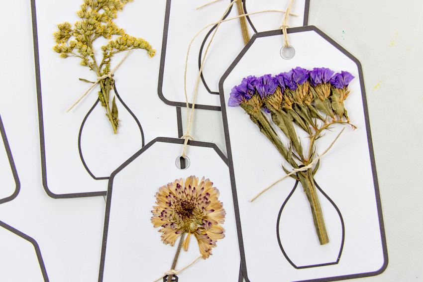 19 Stunning Pressed Flower Craft Ideas to Bring Nature Indoors